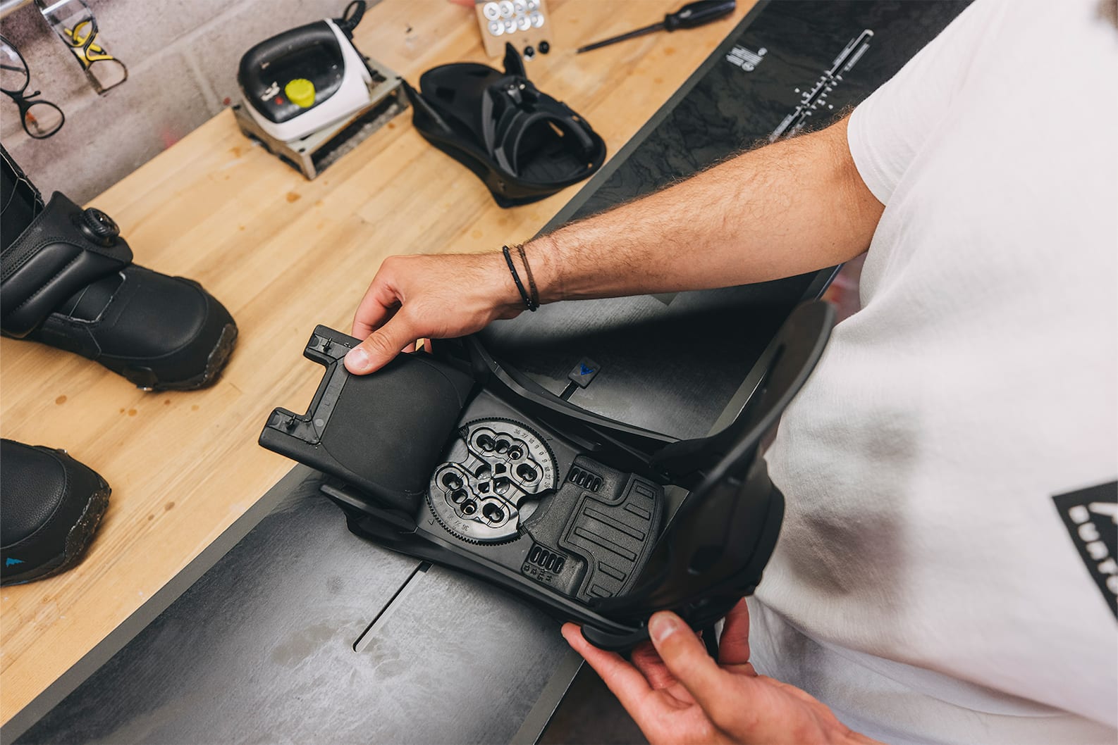 How do Burton Step On Bindings Work? | Burton Snowboards