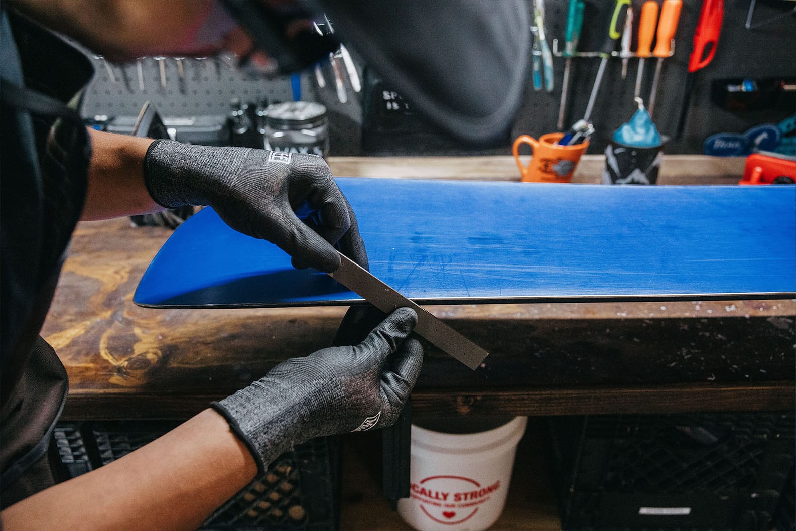 How to Detune Snowboard Edges for Perfect Control | Burton Snowboards