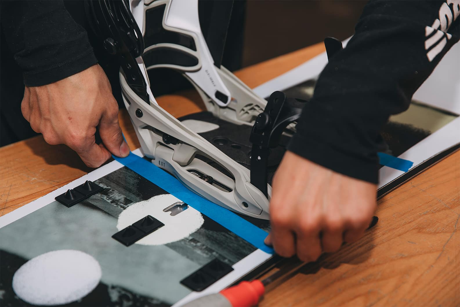 A Beginner’s Guide on How to Set up a Snowboard | Burton Snowboards
