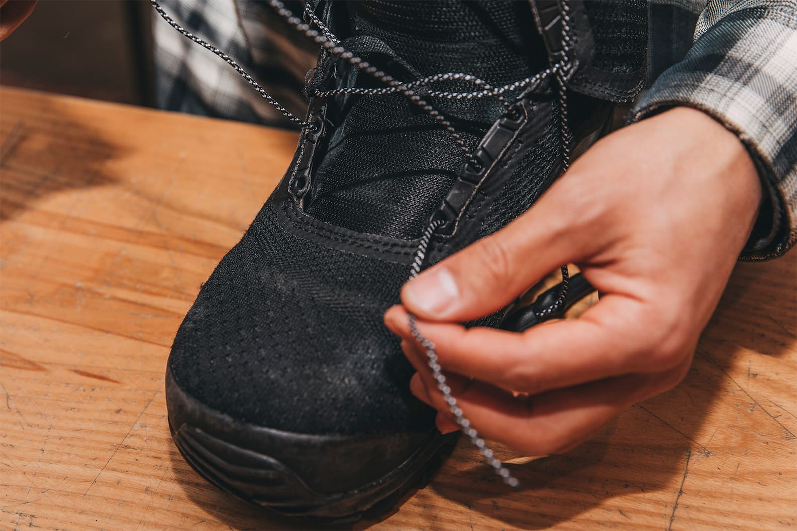 How to Relace and Repair Burton Speed Zone Lacing | Burton Snowboards