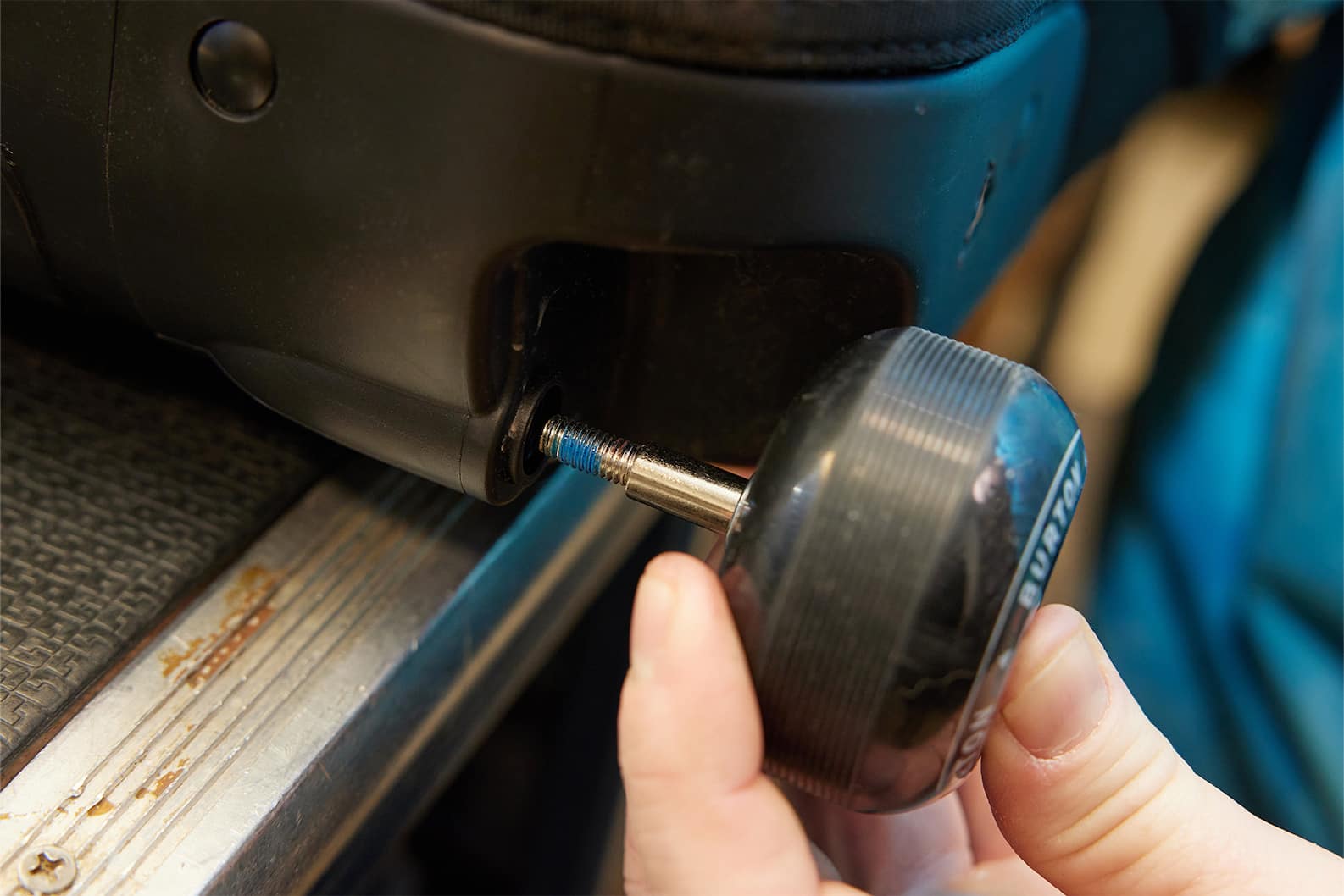 How to Install a Burton Luggage Wheel Replacement Kit | Burton Snowboards